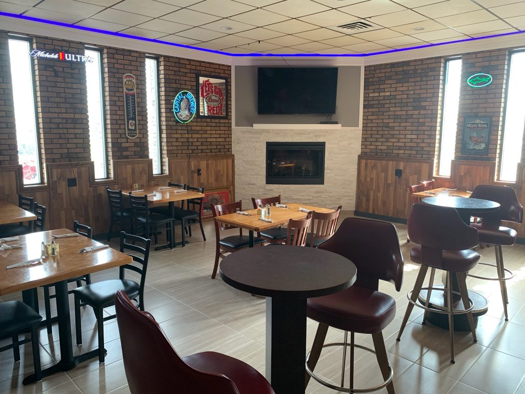 Portage Dining | Restaurant | Lounge |Dino's Restaurant